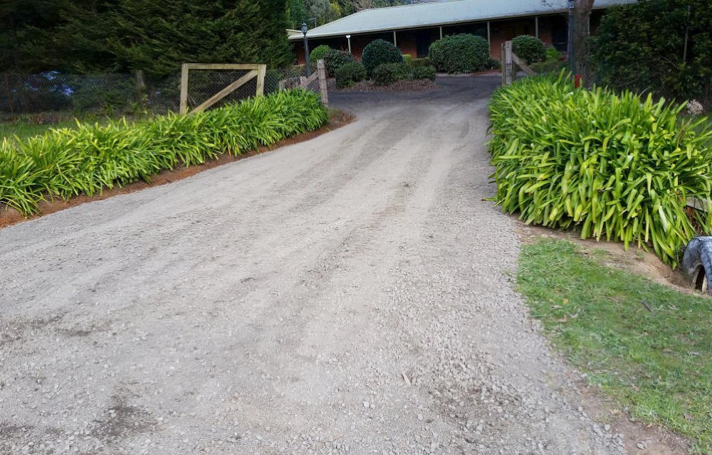Driveway access road resurface repair grade Wallan kilmore lancefield ...
