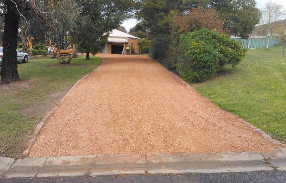 Driveway access road resurface repair grade Wallan kilmore lancefield ...